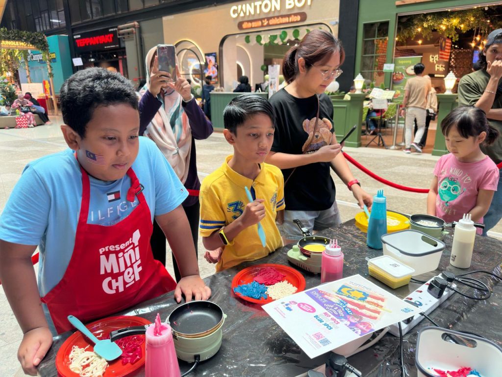 Roti Jala Making Merdeka Edition [31 August 2024] – Dpulze Shopping Centre
